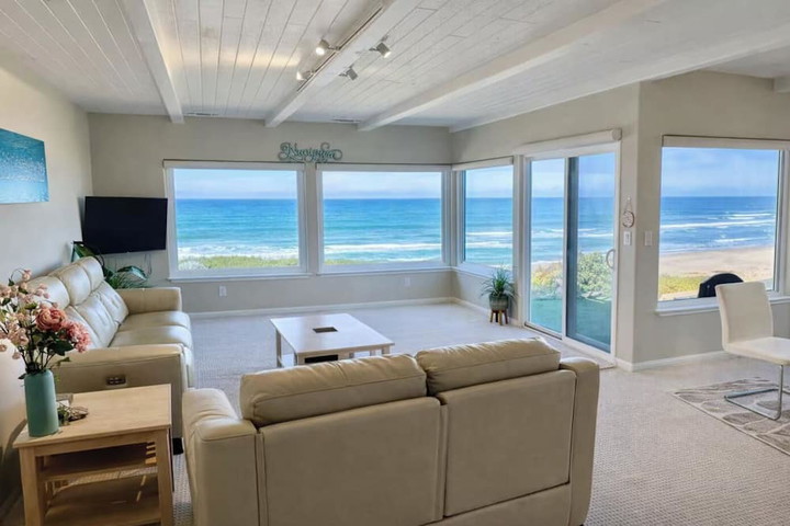 Oceanfront 2-bedroom Retreat Near Hearst Castle - Panoramic Ocean Views - San Simeon, CA