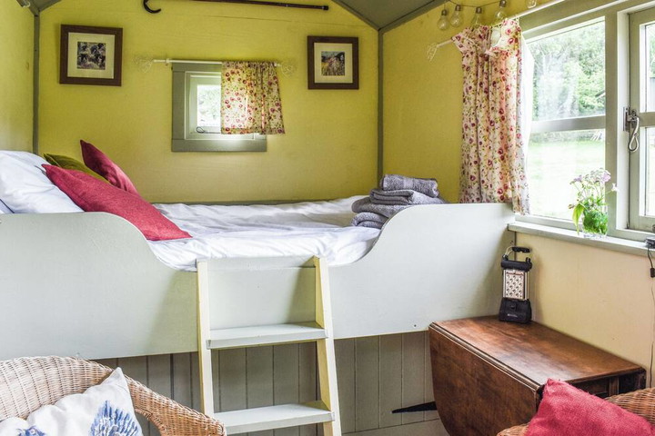 Sweet Briar - Uk49797 - Crickhowell