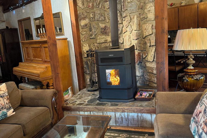 Yosemite Southgate Waterfront Cabin 3 Bdrm Bass Lake Oakhurst Spa Pets Specials! - Oakhurst, CA