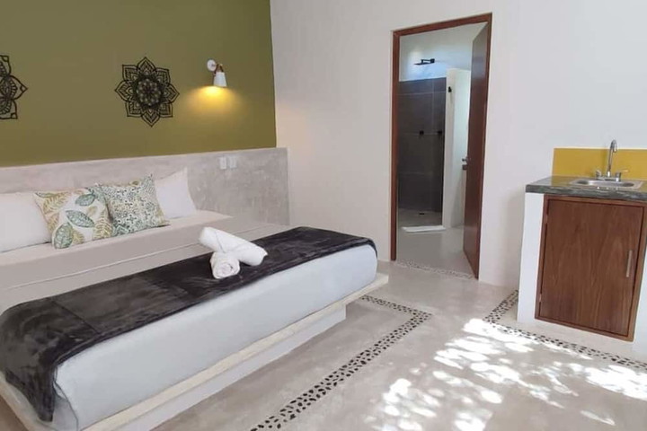 King Bed, Mini Kitchen, 1 Block To Beach, C6 - Holbox