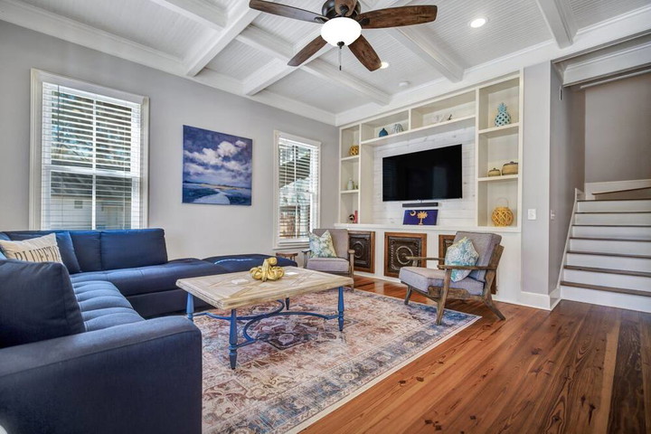 The Bluffton Village Home-5br Old Town Luxury, Includes Separate Carriage House! - Bluffton, SC