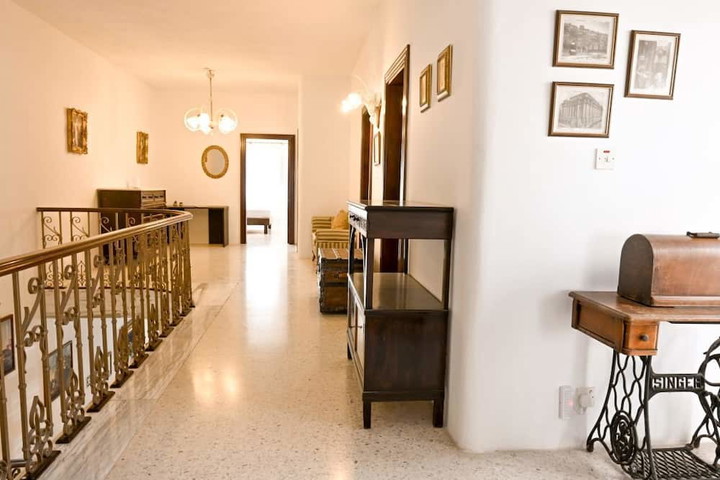 Mediterranean Villa  Fabulous 5-bedroom Villa  In St. Paul's Bay Malta - Malte