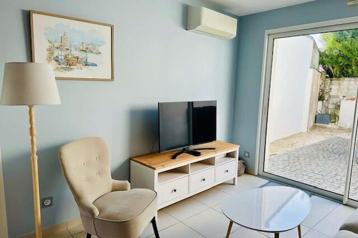 Spacious And Quiet House In La Rochelle For 6 - La Rochelle