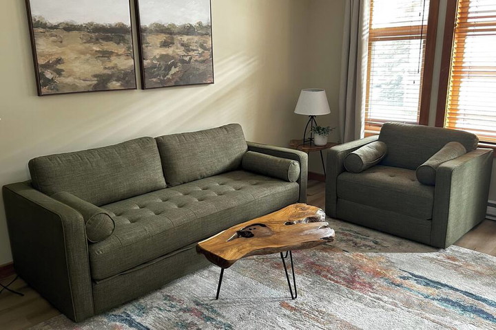 Canmore 2 Bedroom Condo In Canmore With Heated Outdoor Pool - Canmore