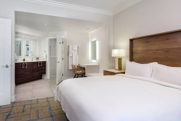 Marriott Newport Beach Villas - 2 Bedrooms 2 Bathrooms - Sleeps 8! - Irvine, CA