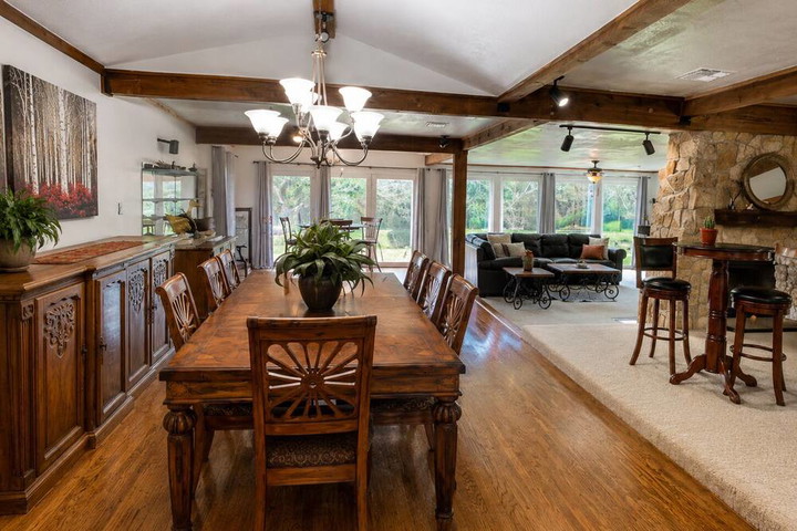 Spacious Kilgore Home Sleeps 14 Near Downtown Gatherings Welcome - ロングビュー, TX