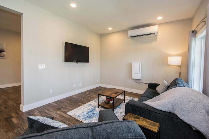 Lower Level 1br Apartment In Hendersonville - Hendersonville, NC