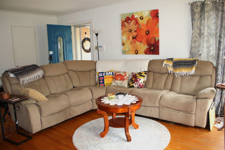 Welcome Home: Comfortable Home For Families, Pets, Remote Workers - Hagerstown, MD