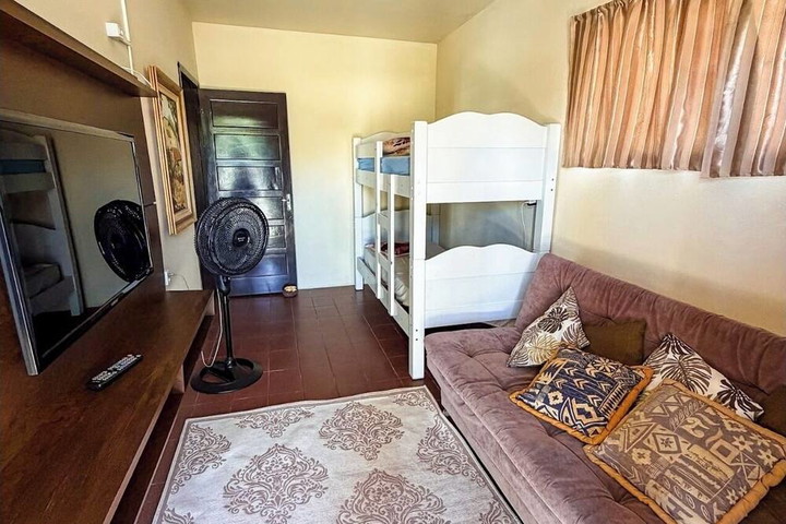 Casa A 650 Metros Da Praia Até 08 Pessoas, Agência Boaventura E Carvalho. - Penha
