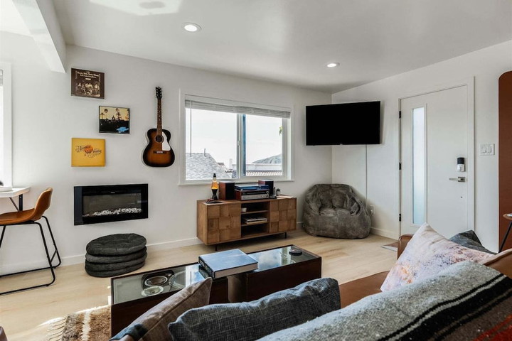 Hang Ten At The Studio! Vibe In This Groovy Avila Beach Studio Condo! - San Luis Obispo, CA