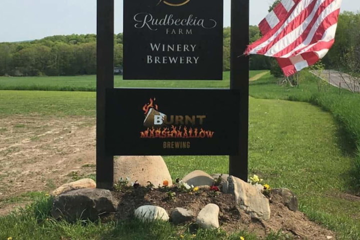 Rv Park @ Burnt Marshmallow Brewstillery/rudbeckia Winery With Only 4 Sites - Michigan