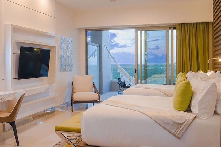 Cozy 588 Sq Ft Suite With Balcony, King/queen Beds, And Chic Modern Comforts. - Isla Mujeres