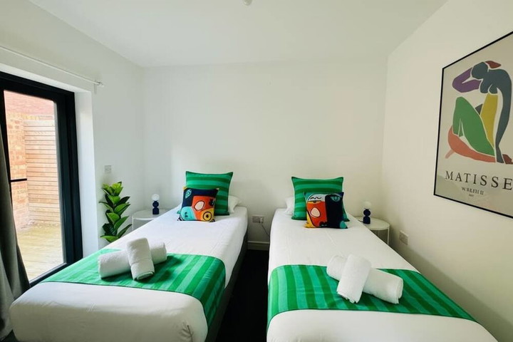 City Centre Contractor | Ground Floor | Parking - Gloucester