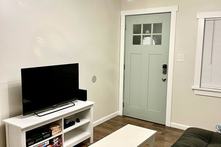 Cozy, Pet Friendly Coastal Cottage With A Private Hot Tub In Cape May County - Cape May, NJ