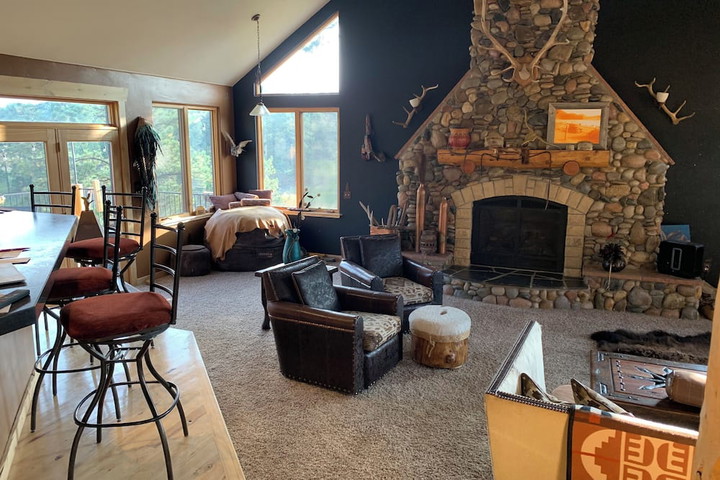 Mountain Rustic 4-bedroom House In Evergreen Perfect For Your Getaway. - Morrison, CO