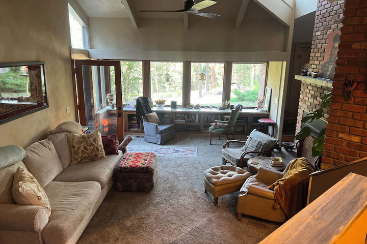 Unique Private Forest Retreat ~ 15 Minutes From Downtown ~  Book Now 10% Off - Missoula, MT