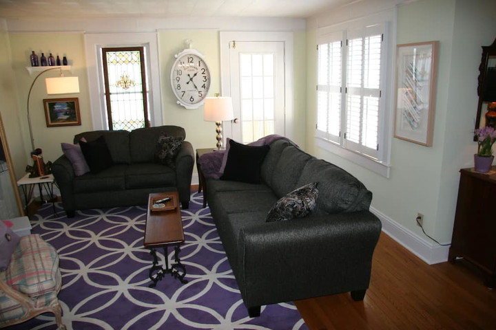 Gaslight Cottage  - Downtown Hendersonville - Hendersonville, NC