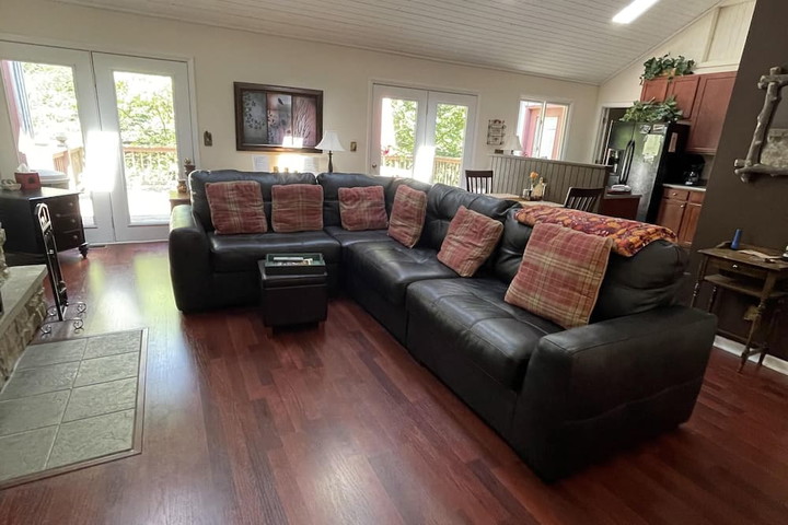 Romantic Cottage For Two | Hot Tub, Fireplace & Near Nashville 1 Br, 1ba - Brown County, IN