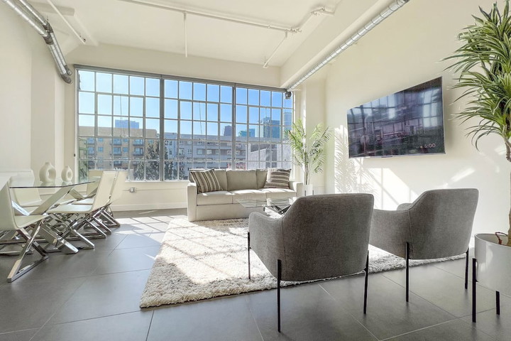 Modern 1br/1ba Loft In Dtla W Rooftop Pool, Jacuzzi, And Cabanas - Free Parking! - Pasadena, CA