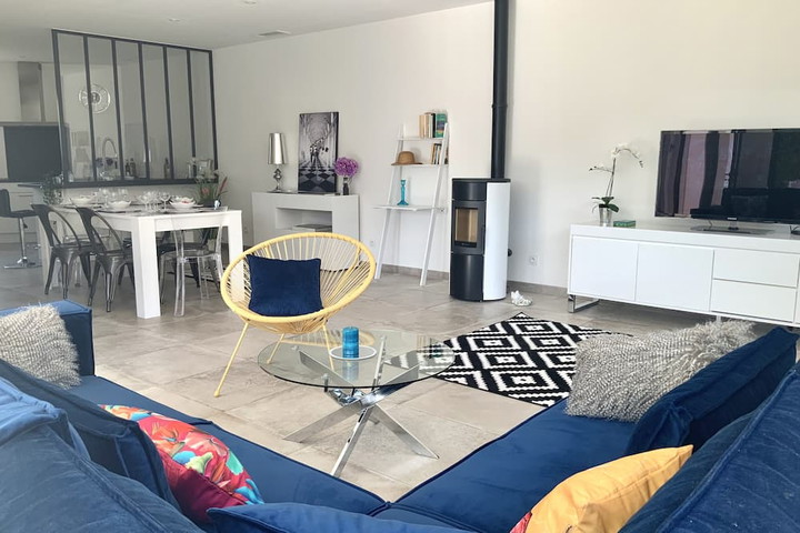Villa Moderne. Air Conditioned. Swimming Pool. Barbecue. No Vis A Vis. Optical Fiber - Avignon