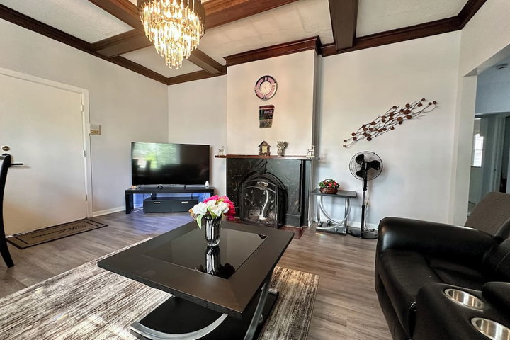 Charming Main-level Getaway - North Chicago, IL