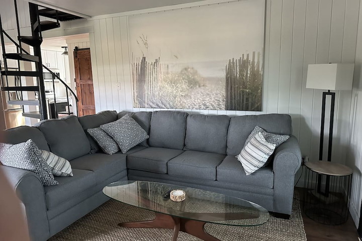 Seaside Escape! Completely Renovated. Ocean Views Steps To Private Beach - Rodanthe, NC
