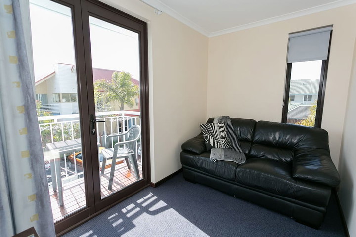 Executive 1 Bdrm Apartment - Albany