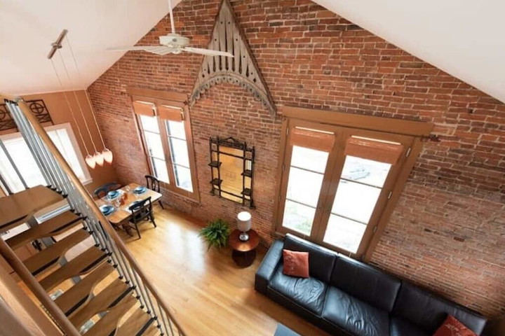 Historic Apartment Downtown Kingston - Ontario