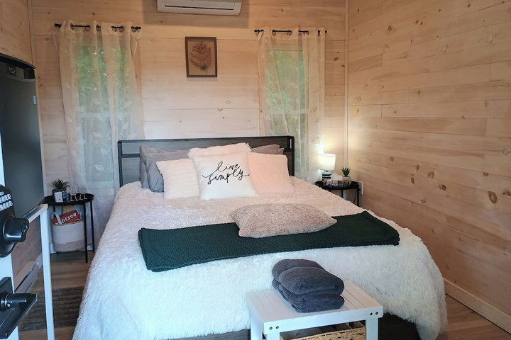 Sunrise Cottage #1 | Rustic Tiny Cottage & Hot Tub - Nova Scotia