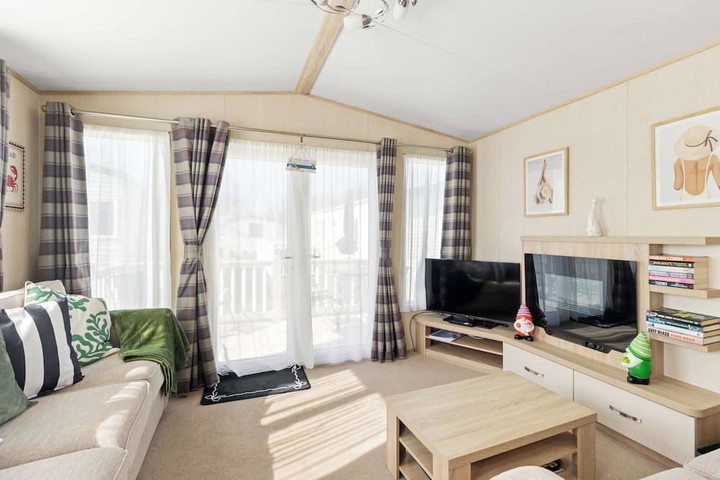 Charming Beachside Chalet Close To Clubhouse - Eastbourne