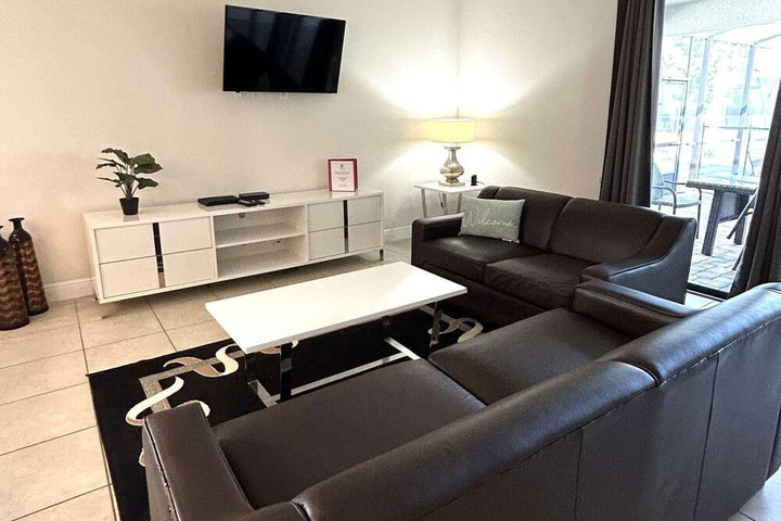 Contemporary Pool Home, Gated Community, Resort Facilities! - Winter Haven