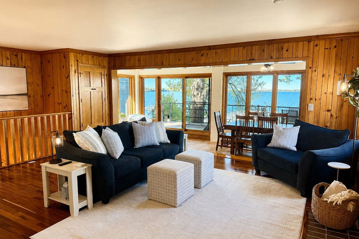 Cozy Home On Clear Lake Minutes From Downtown/city Beach & State Beach - Clear Lake, IA
