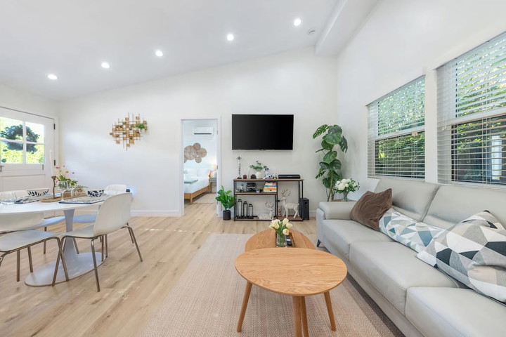 Modern 2br Pasadena Guesthouse W/ King Bed & Outdoor Kitchen & Ac - Pasadena, CA