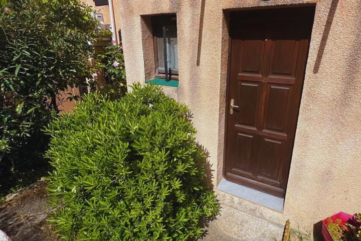 Loue Villa Jumelée à Proximité De Belles Plages - Ajaccio