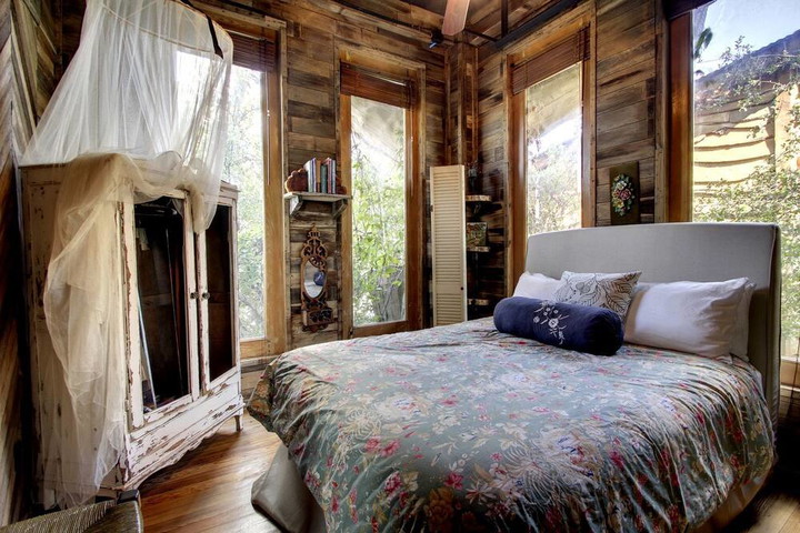 Impressive Tree House Near The Guadalupe River In New Braunfels, Texas - New Braunfels, TX