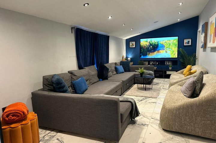Jacuzzi Cottage In Watford - Quiet And Relaxing - St Albans