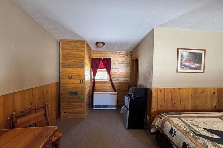 Suite 1 At Deer Haven Lodge Adventure Awaits! Two Queen Suite In Ten Sleep - Wyoming