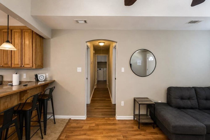 Spacious Valdosta Getaway - Valdosta, GA