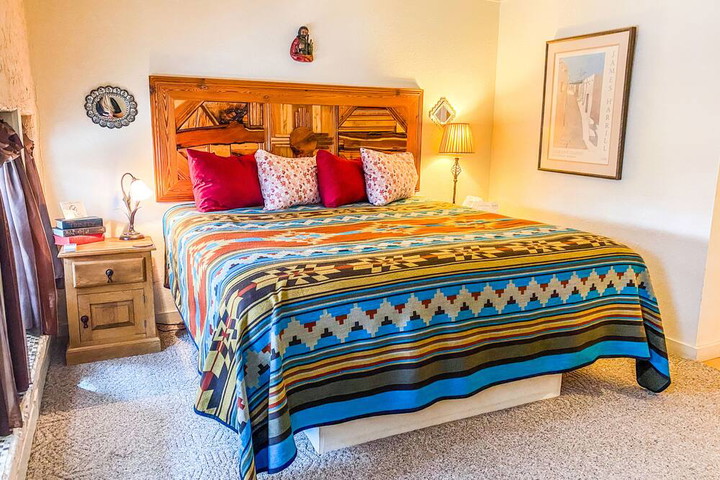 Santa Fe - Inn At The Art Center - San Angelo, TX