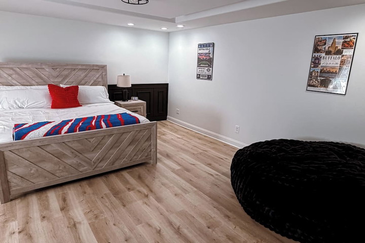 Luxury Loft Located In The Village Of Op, Just 7 Minutes From Highmark Stadium - East Aurora, NY