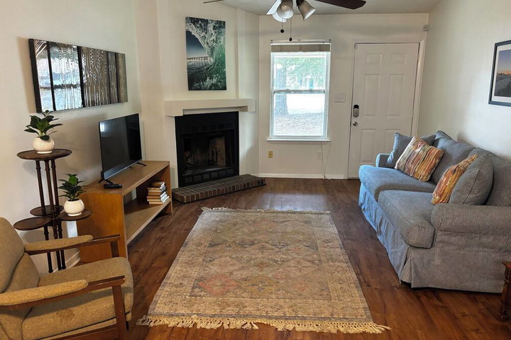 Landing Pad - Under 2 Miles To Airport, 2 Br, Free Parking, Wifi - Milton, FL
