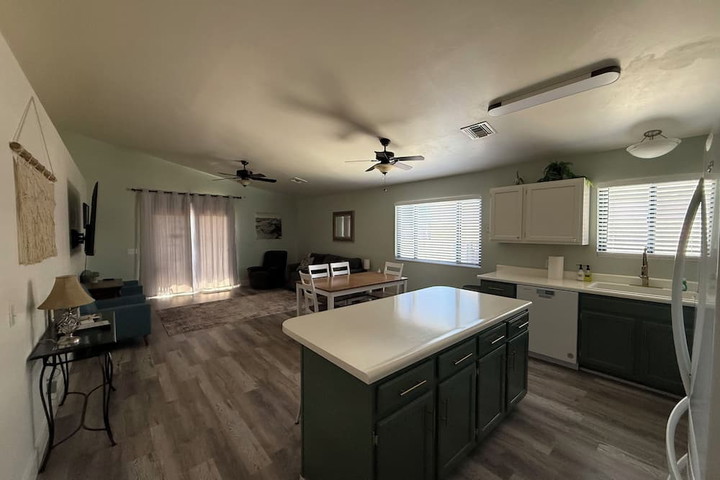 Quiet, Comfortable Home - No Cleaning Fee! - Safford, AZ