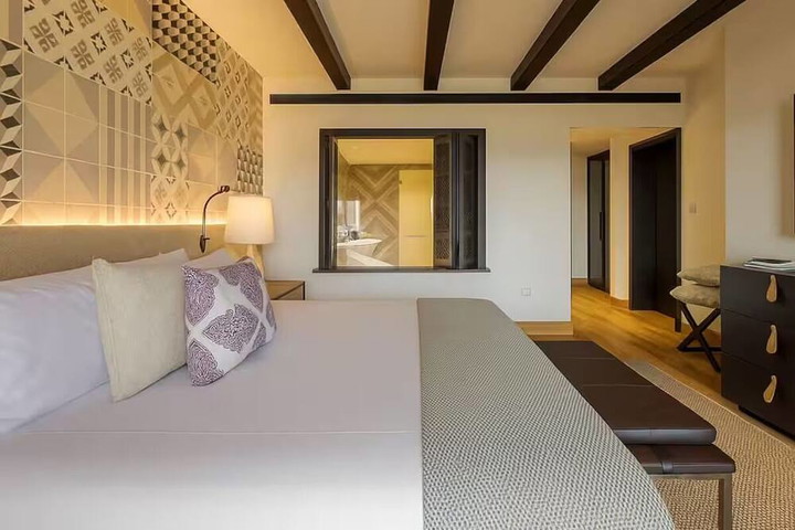 Elegant Hill View Room Near Local Attractions Comfortable & Scenic Sta - Loulé