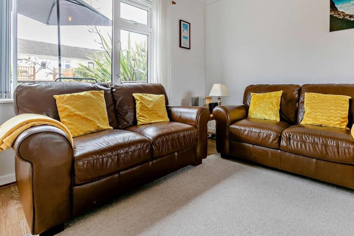 2 Bed In Helston (Oc-36430) - Porthleven