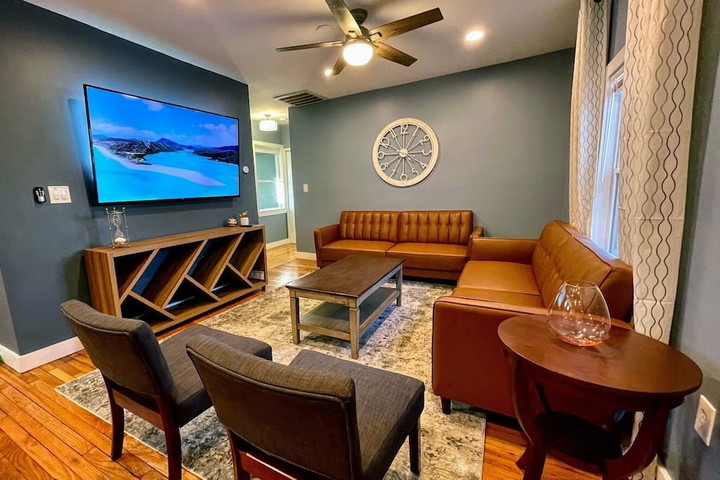 Modern Spacious 4bed 2bath Harvard Mit Bos Cambridge Somerville Walk Everywhere! - Everett, MA
