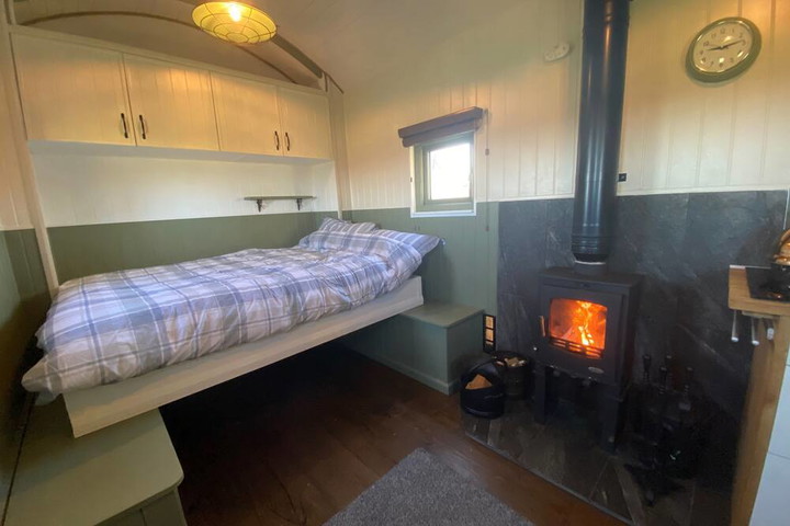 Luxurious Shepherd Hut, Stunning Panoramic Countryside Views In Idyllic Location - Banbury