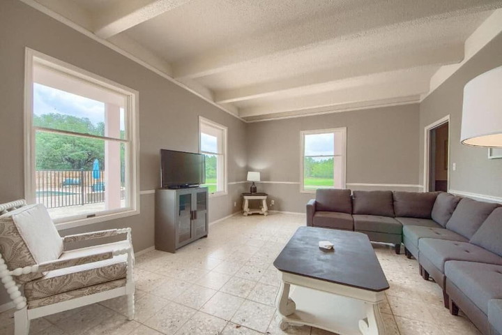 Casa Blanca At La Dolce Vita Estates~your New Braunfels Group Getaway - New Braunfels, TX