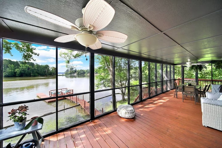 Lakefront Escape With Dock, Kayaks & Paddle Boards - Lancaster, SC