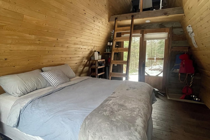 Secluded A Frame Cabin, On 27 Acres By The Lake - Algonquin Provincial Park