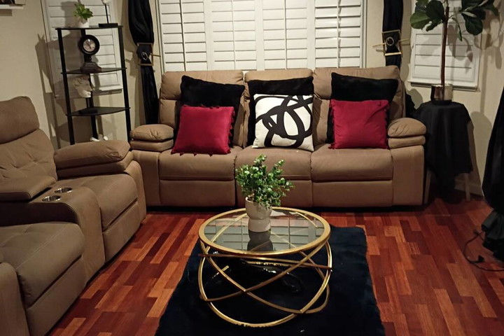 Beautiful Gated 2-bedroom 1 Bath Condo With Fireplace In Fabulous Hayward. - Union City, CA